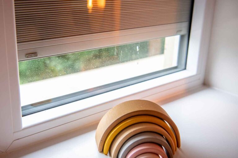 Pleated Blackout Integral Blinds – ScreenLine